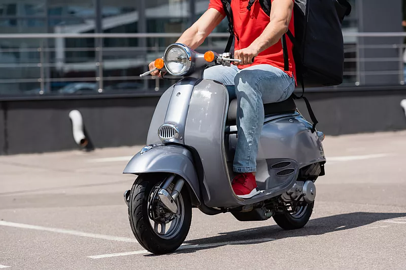 Patente A1, guida completa: cosa guidare, costi ed esame pratico