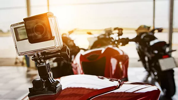 In viaggio con la tecnologia: i migliori accessori smart per moto