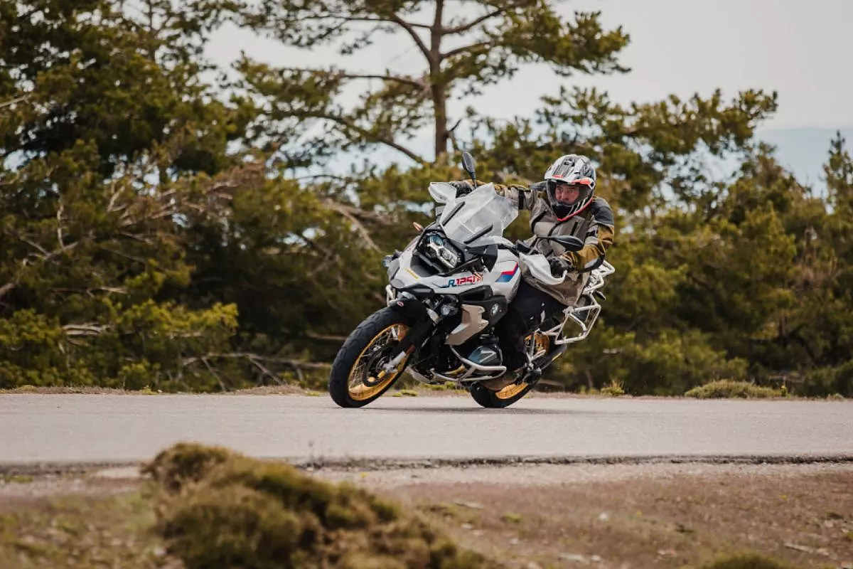 BMW R 1250 GS Adventure: scheda tecnica - TrueRiders