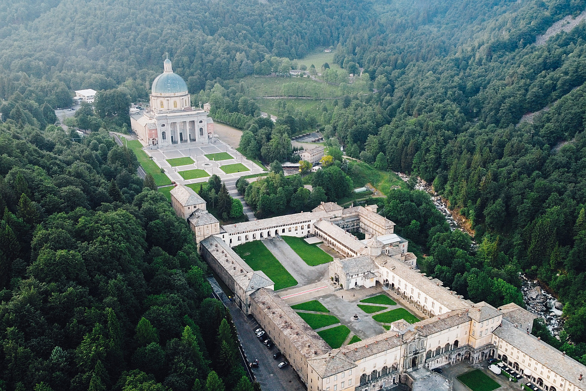 Tra Lombardia e Piemonte per un percorso magico alla scoperta dei Sacri ...