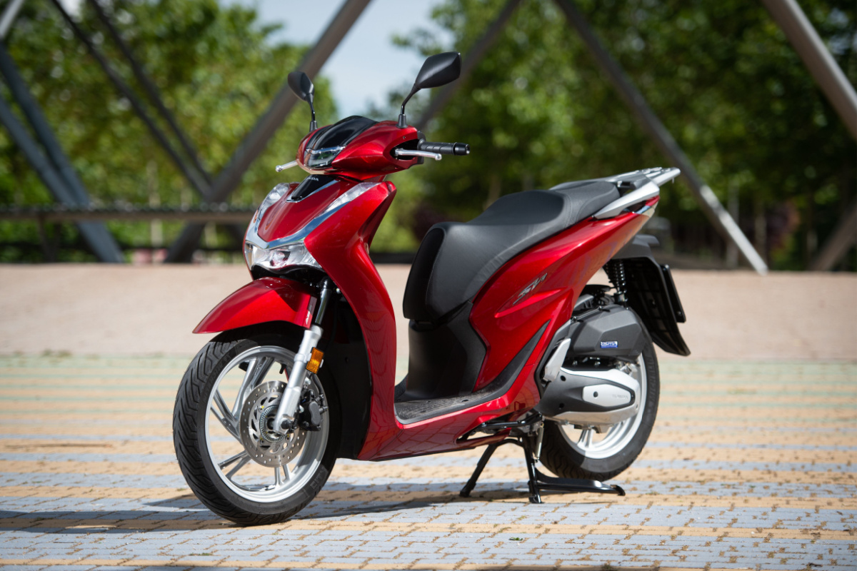 Honda SH, ecco i segreti dello scooter che domina il mercato