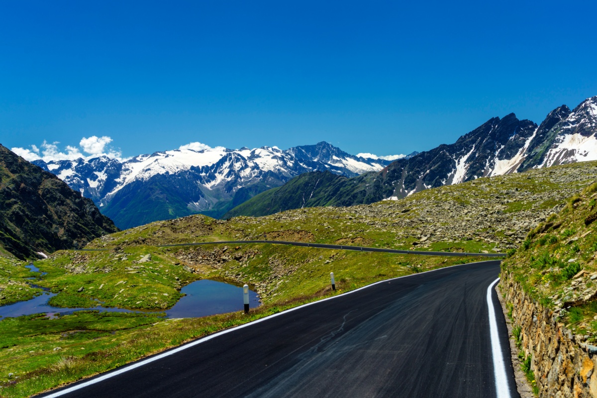 Le 7 strade più belle della Lombardia da percorrere in primavera
