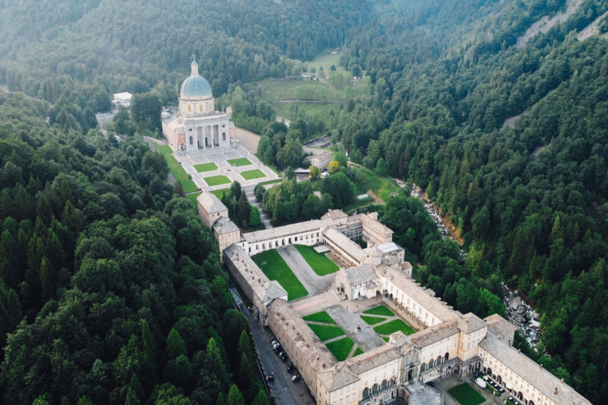 Pace e panorama: ecco i 5 santuari più belli d'Italia da visitare in moto