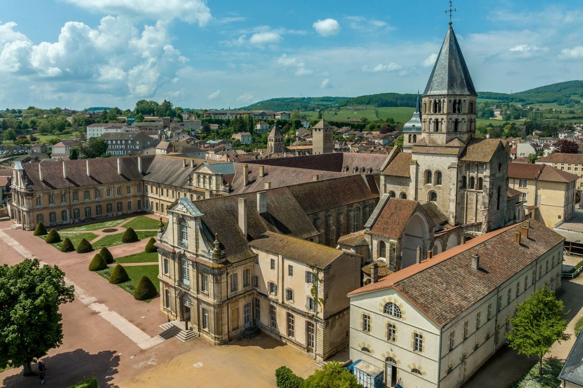 Ha più di 1000 anni l'abbazia più grande d'Europa, ed è uno ...